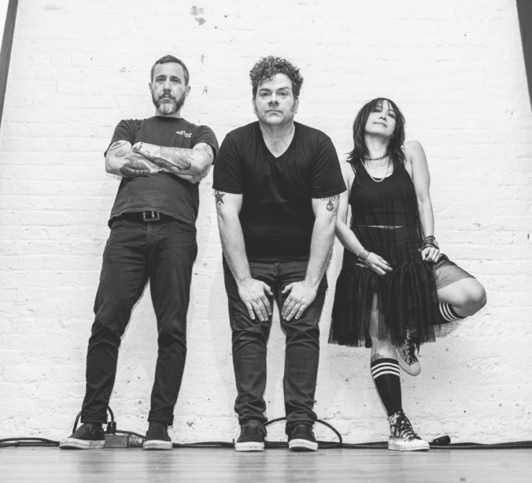 AVA LIVE RADIO - Indie Music Radio : Discover the best in new music creators from around the world